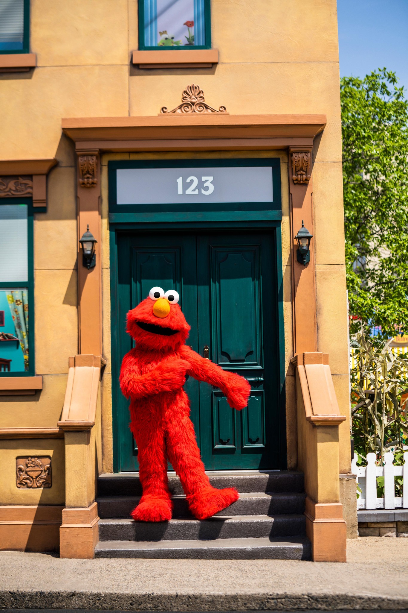 Sesame Place kicks off Elmo’s Furry Fun Fest - Lower Bucks Times